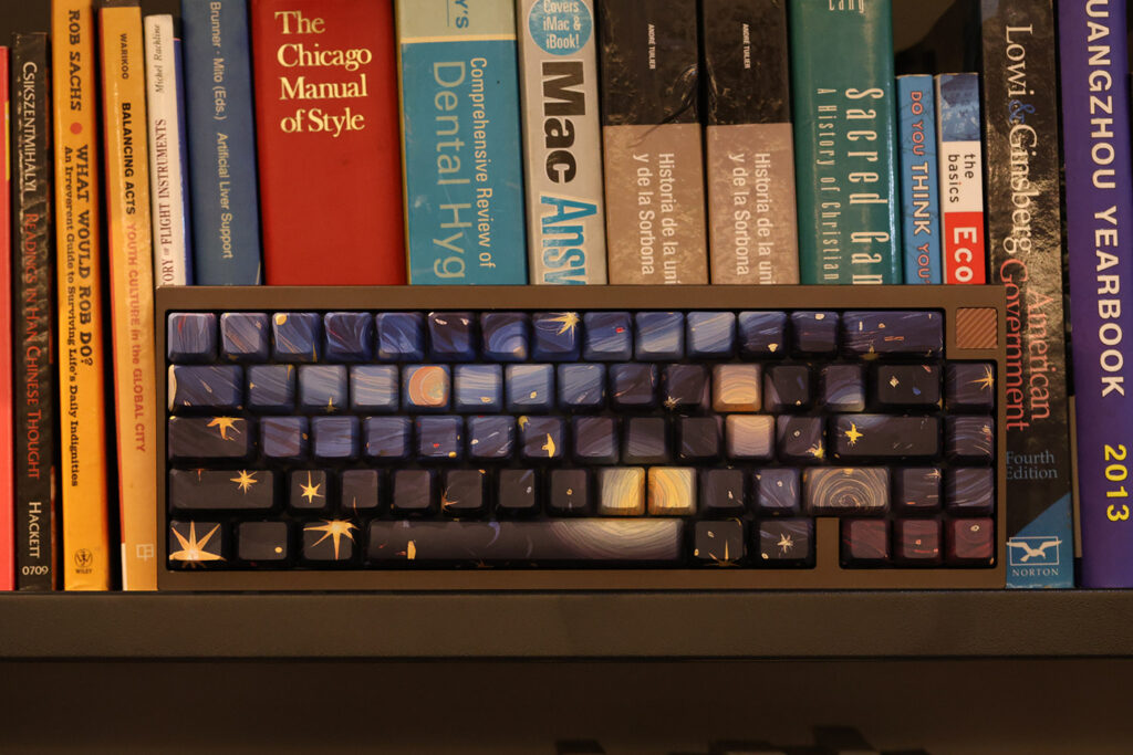 Van Gogh Starry Night Side-Engraved Keycaps - 134 Keys